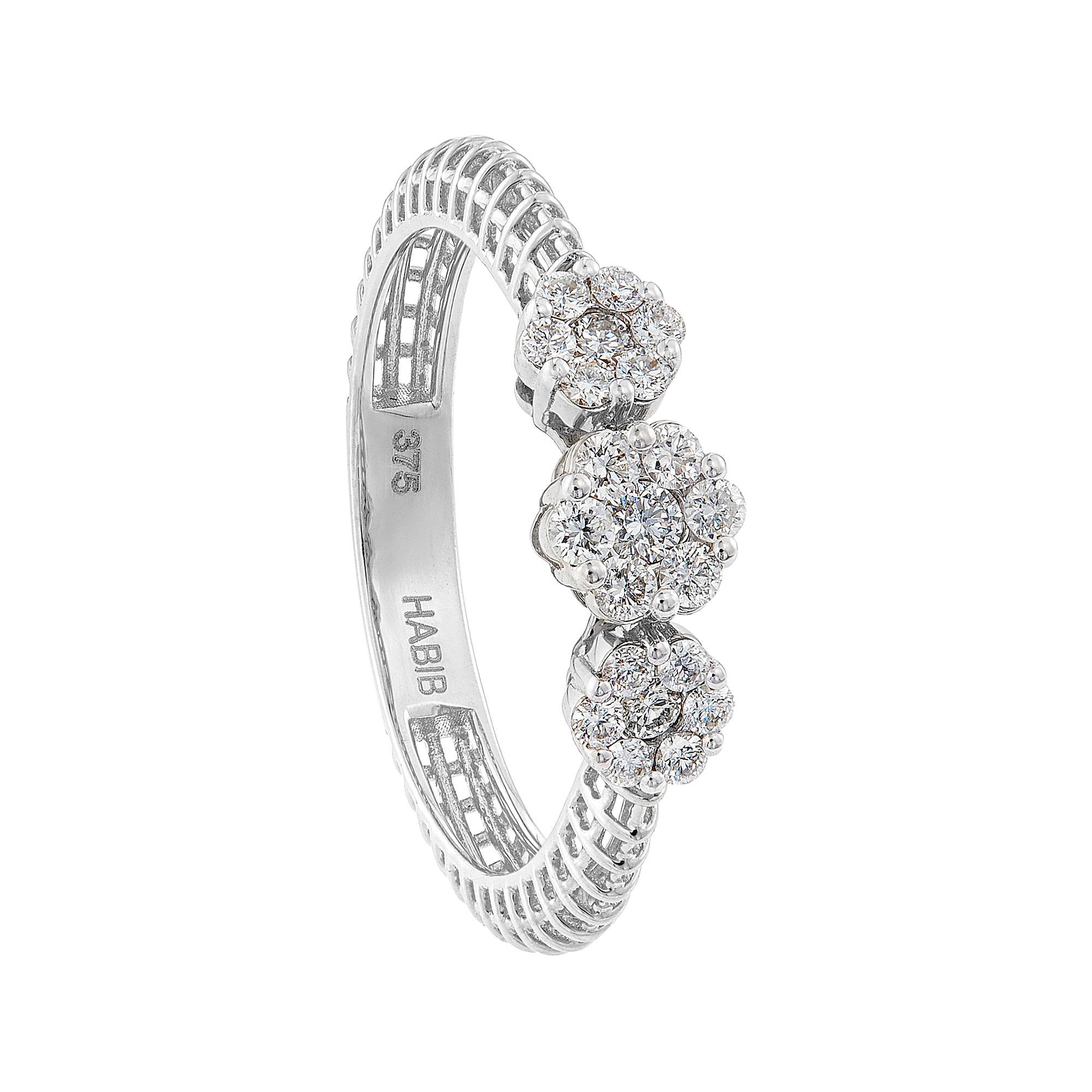 Trilogy Diamond Ring in 375/9K Gold 269490
